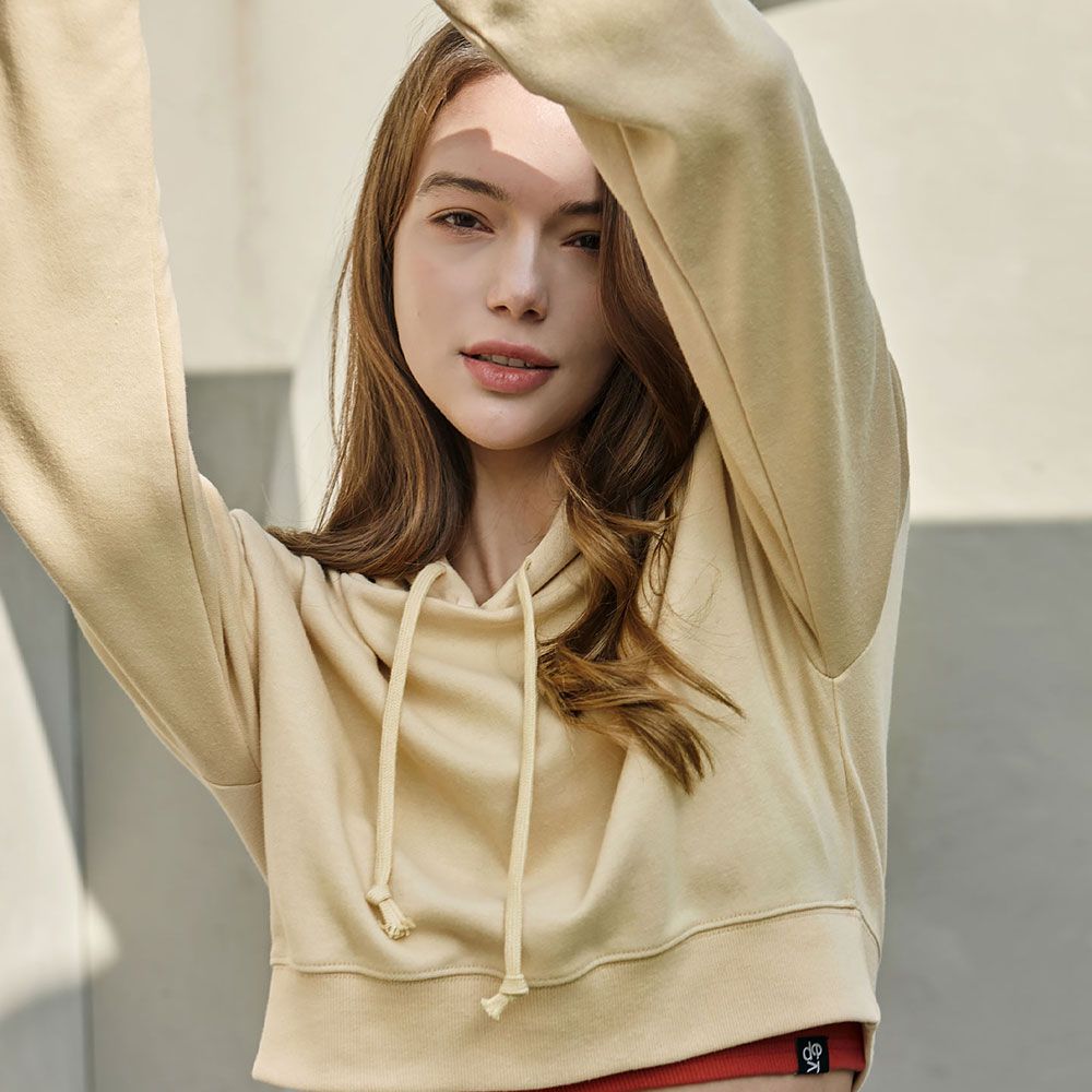 여성 요가복 DEVI-T0099-버터 필라테스 올데이 크롭 후드티 - 감도 깊은 취향 셀렉트샵 29CM