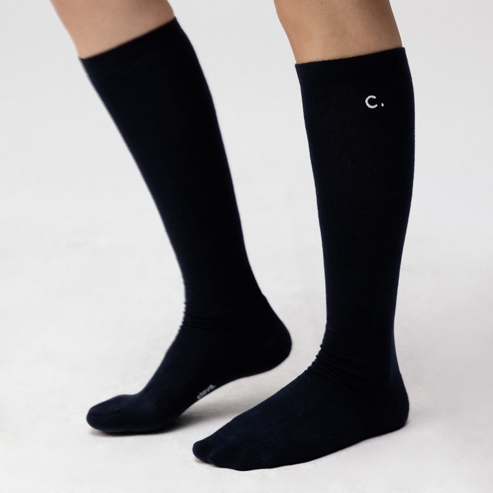 [24SS clove] Logo Knee Socks (Dark Navy) - 감도 깊은 취향 셀렉트샵 29CM