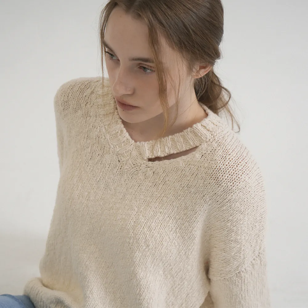 [Cotton 100%]Cotton Slavic V-neck Cutting Knit (Cream_beige) - 감도 깊은 취향 셀렉트샵 29CM