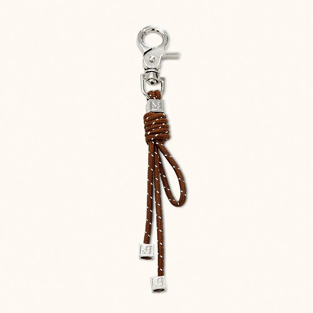 Hay key chain brown - 감도 깊은 취향 셀렉트샵 29CM
