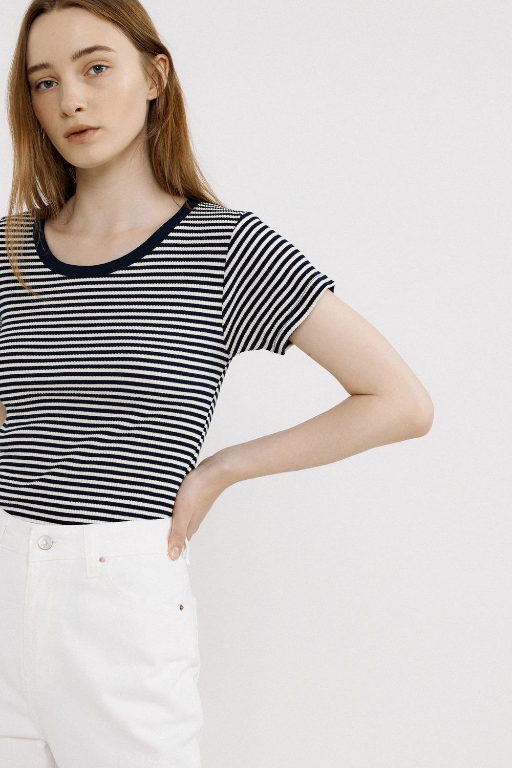 Stripe Scoop Neck Tee (2color) - 감도 깊은 취향 셀렉트샵 29CM