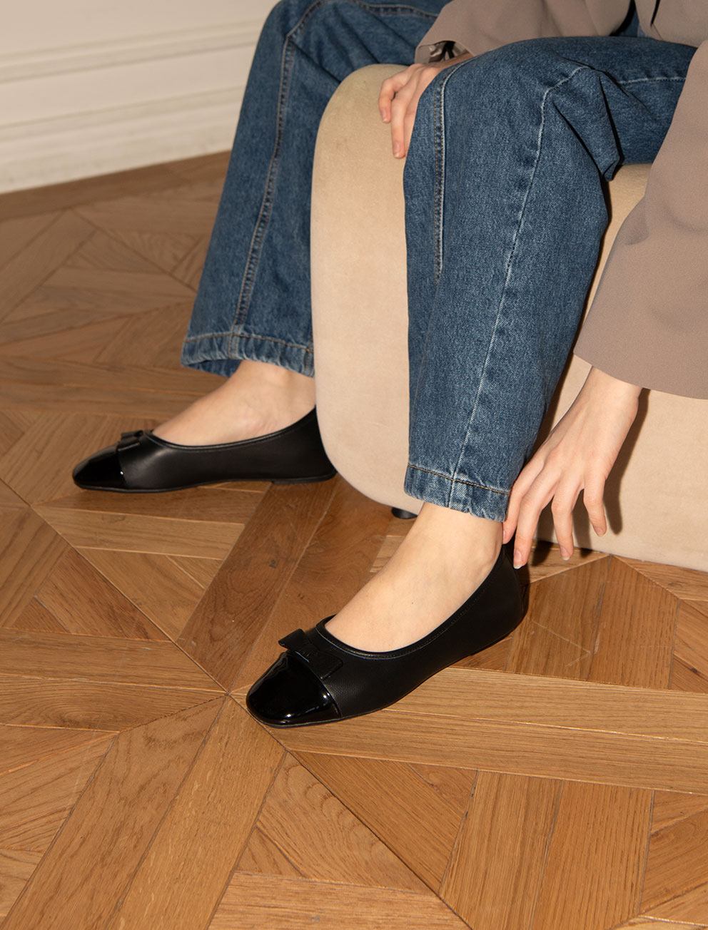 Audrey ribbon flat_ 2color 오드리 리본 플랫슈즈 - 감도 깊은 취향 셀렉트샵 29CM