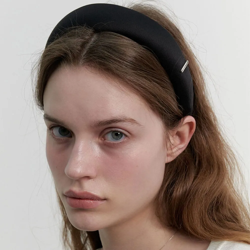 Essential Satin Padding Headband L (L241MHA030) - 감도 깊은 취향 셀렉트샵 29CM