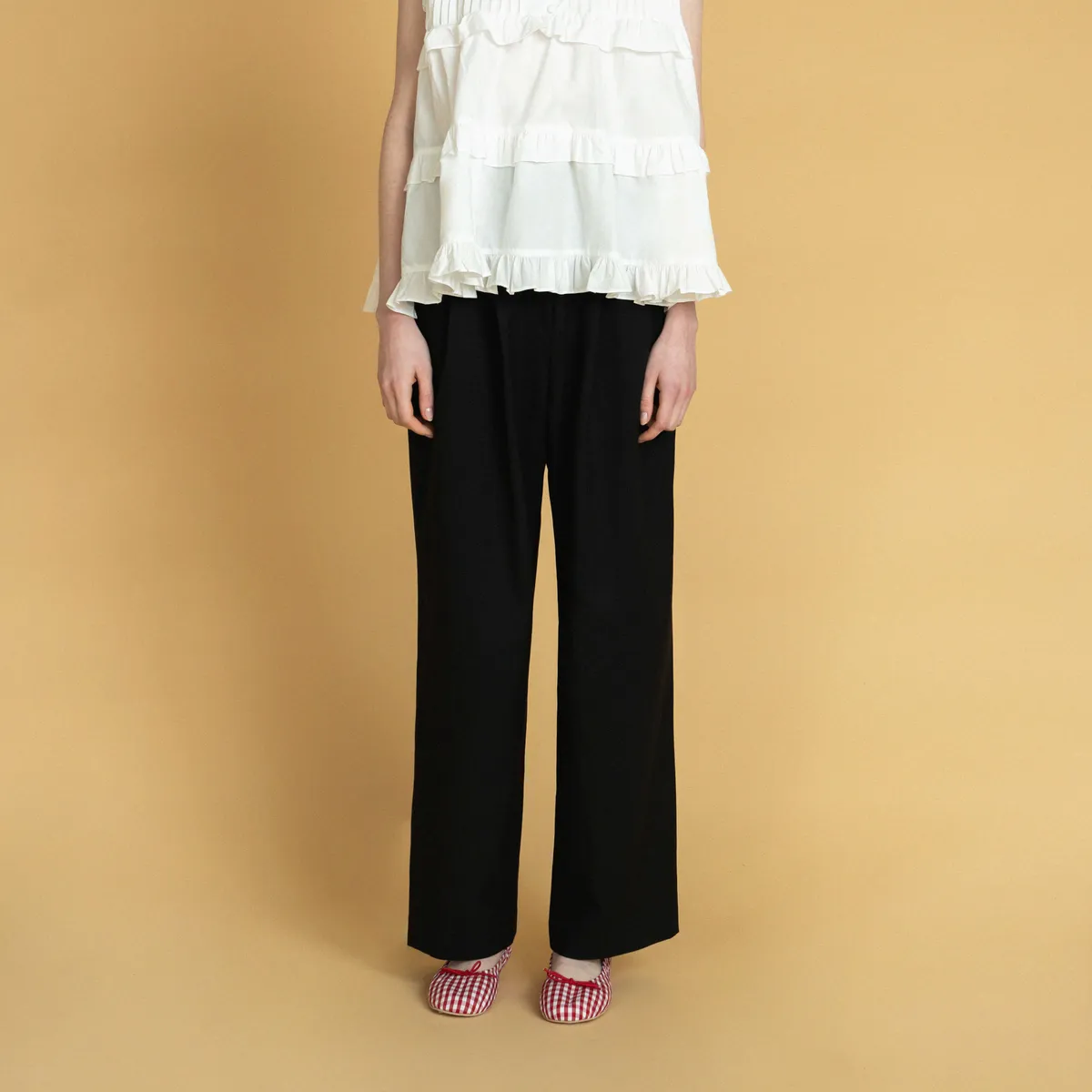 Basil pintuck slacks_black - 감도 깊은 취향 셀렉트샵 29CM