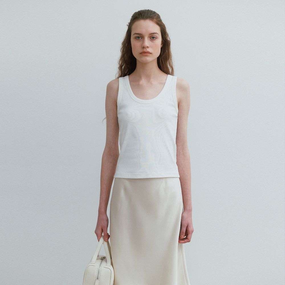 Anis Tank Top in White - 감도 깊은 취향 셀렉트샵 29CM