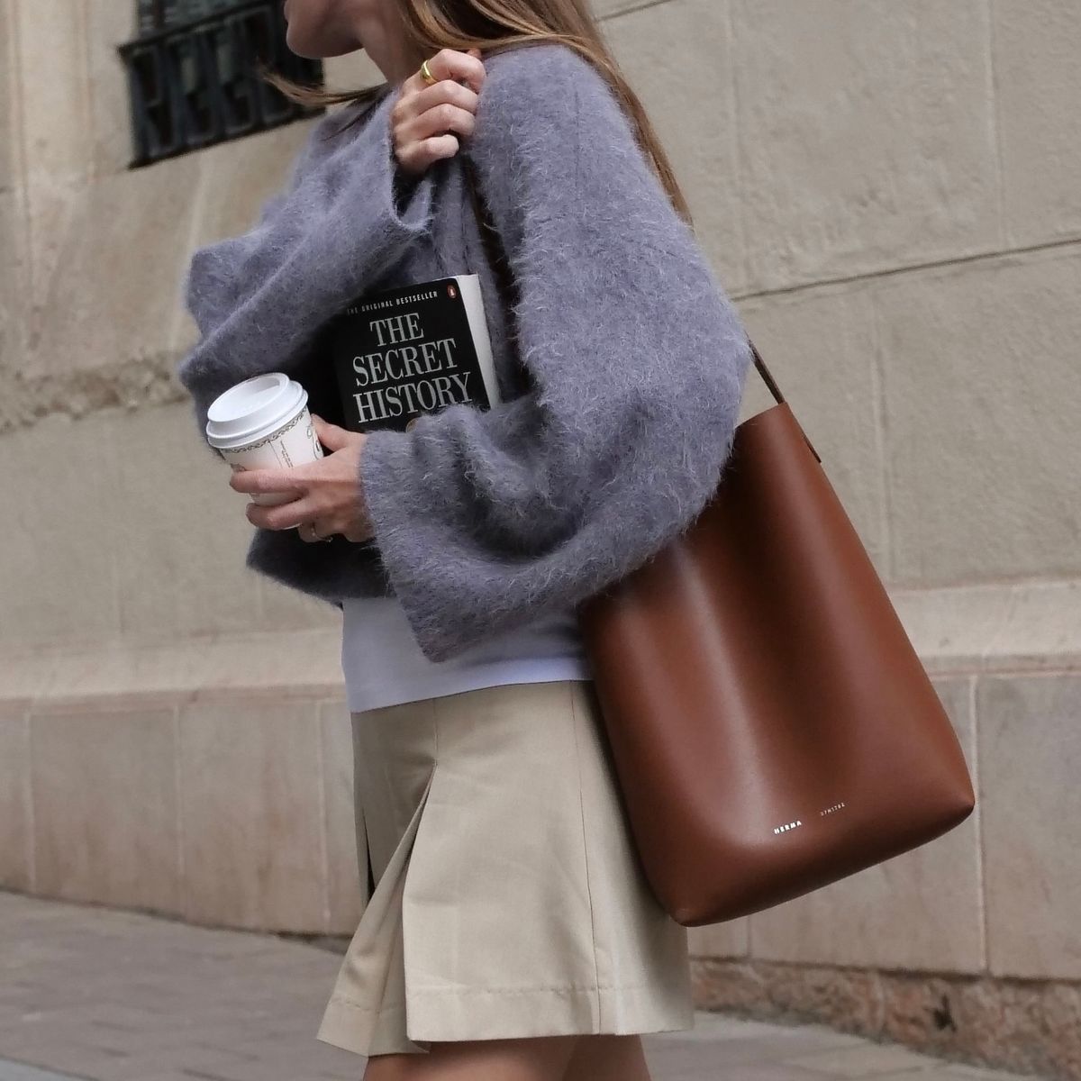 여배우PICK 라지 카바스 숄더백 우드 - 감도 깊은 취향 셀렉트샵 29CM