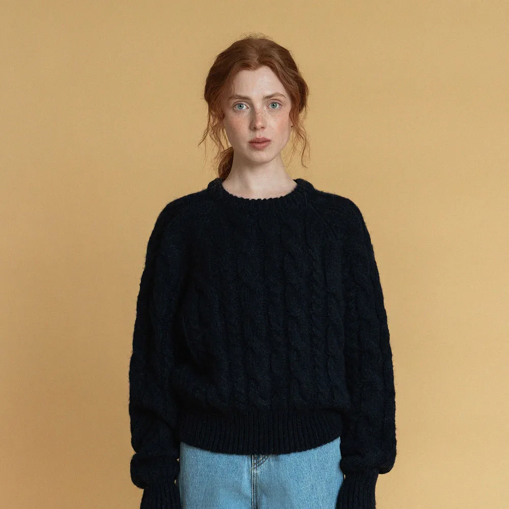 Robin cable knit_navy - 감도 깊은 취향 셀렉트샵 29CM