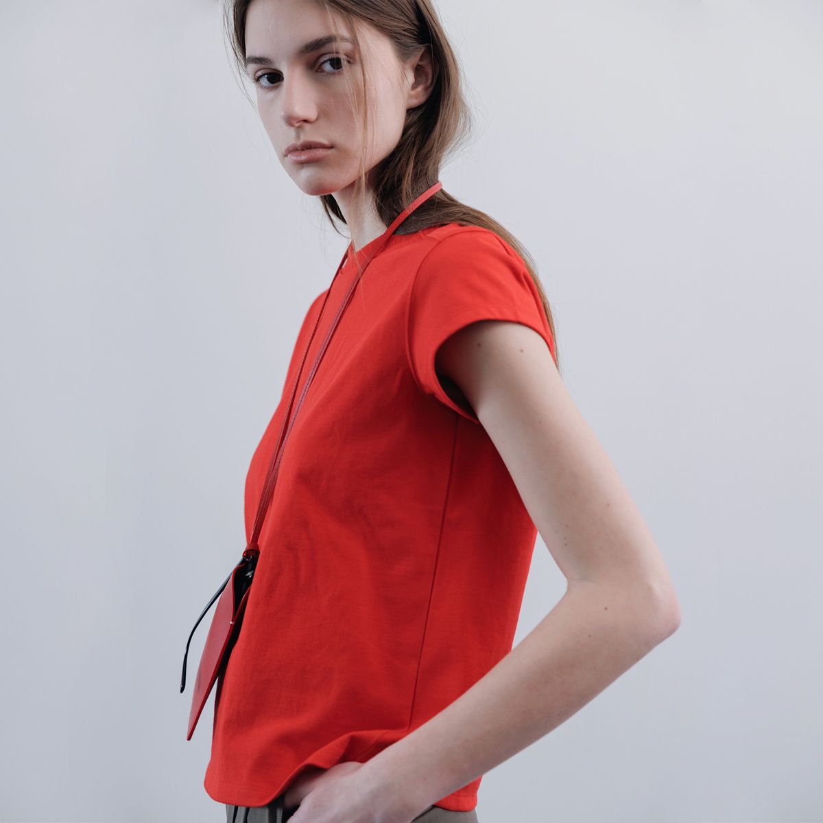 Eve Cotton T-shirt in Red - 감도 깊은 취향 셀렉트샵 29CM