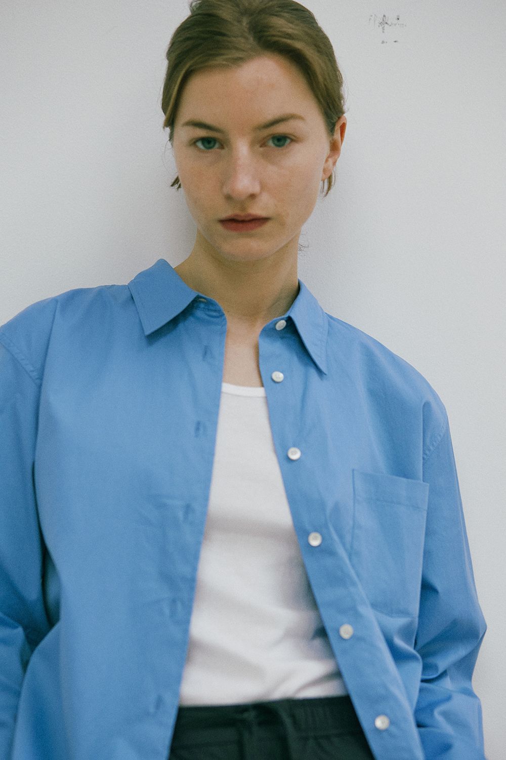 TE1-SH01 수피마 트윌 셔츠-라이첸블루 - 감도 깊은 취향 셀렉트샵 29CM