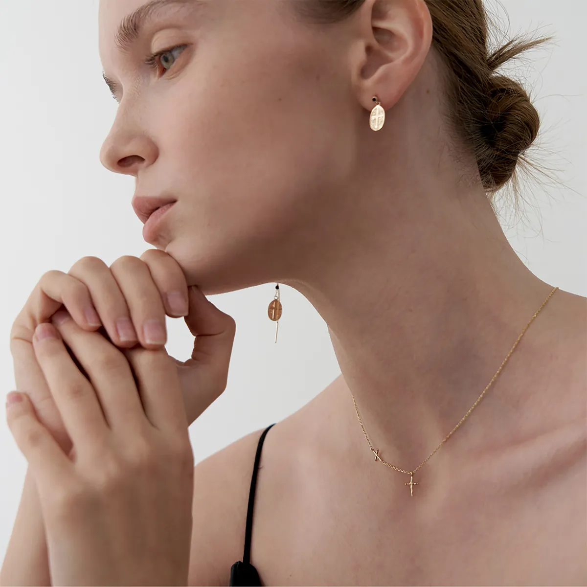 14K 앤틱 크로스 목걸이 - 감도 깊은 취향 셀렉트샵 29CM