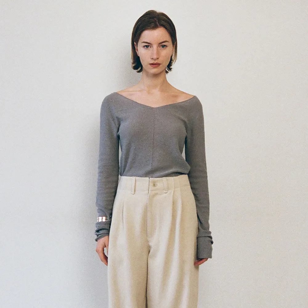 Wide V-Neck Knit (Gray) - 감도 깊은 취향 셀렉트샵 29CM