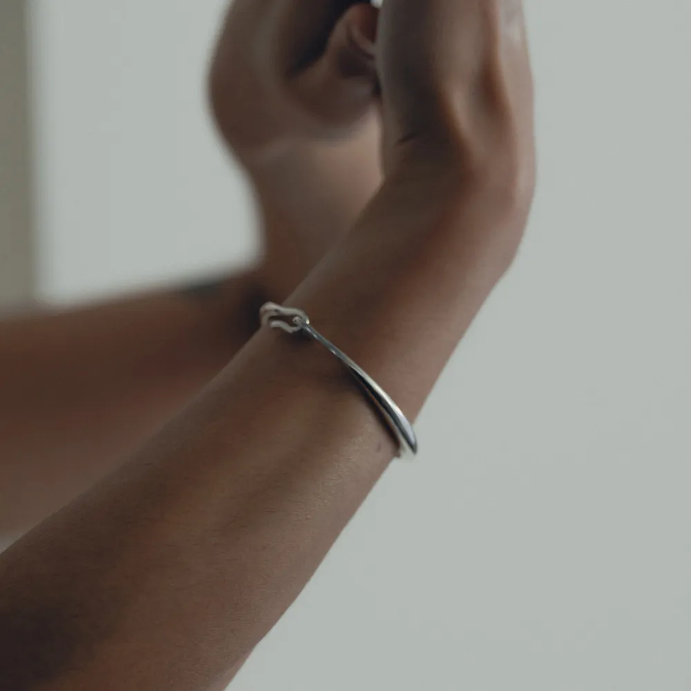 Crescent Bracelet - 감도 깊은 취향 셀렉트샵 29CM