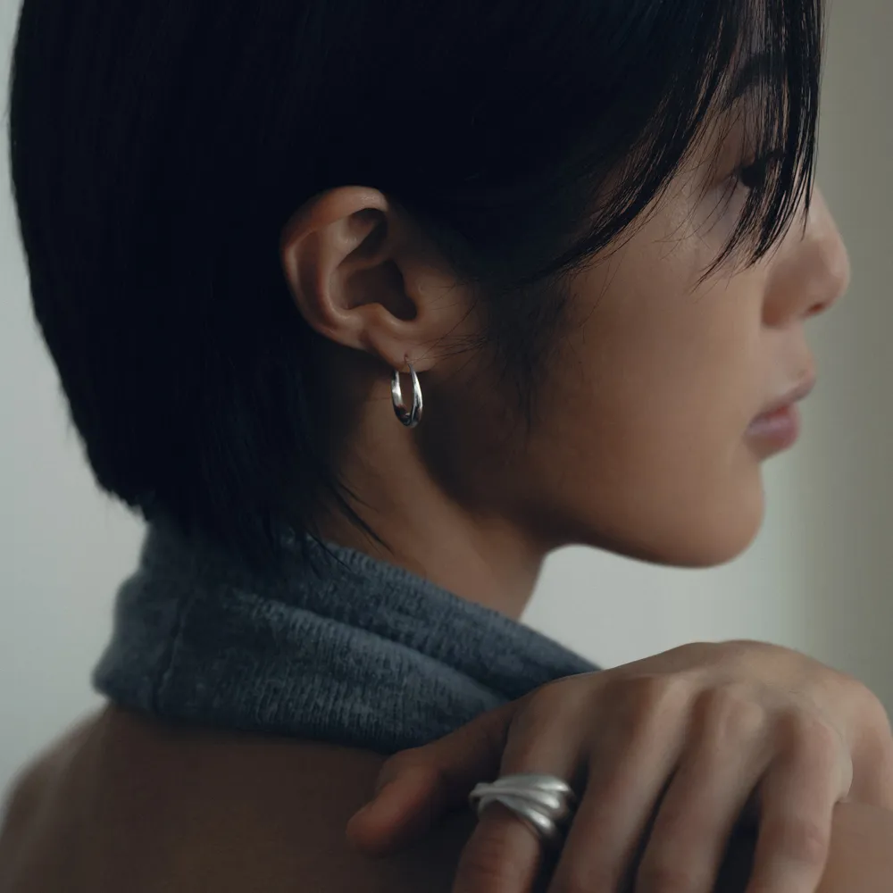 Large Oval Hoops - 감도 깊은 취향 셀렉트샵 29CM