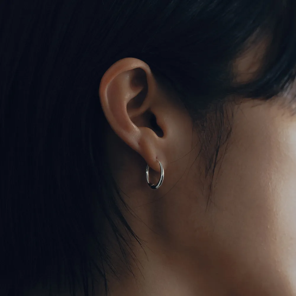 Medium Oval Hoops - 감도 깊은 취향 셀렉트샵 29CM
