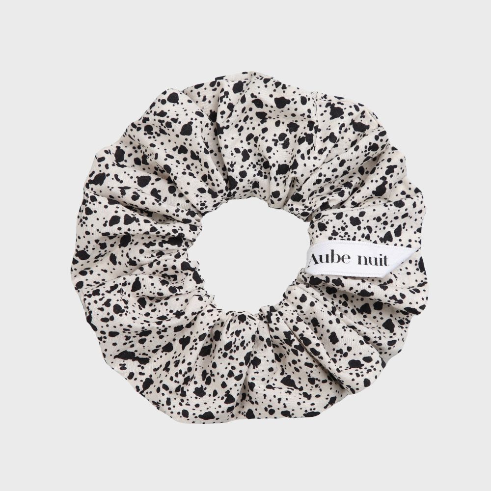 C Line 샌디 시리즈 헤어 스크런치 샌디크림 M - 감도 깊은 취향 셀렉트샵 29CM