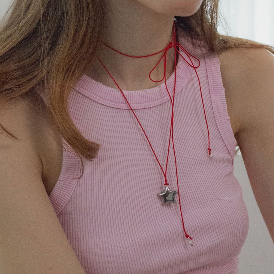 Star with red string necklace - 감도 깊은 취향 셀렉트샵 29CM