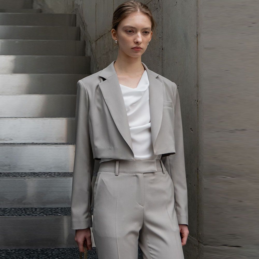 [24SS] TAILORED CROP JACEKT BEIGE - 감도 깊은 취향 셀렉트샵 29CM