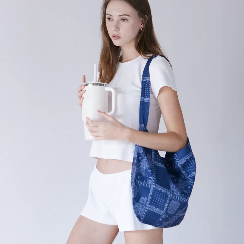 Paisley Easy Bag (Navy) - 감도 깊은 취향 셀렉트샵 29CM