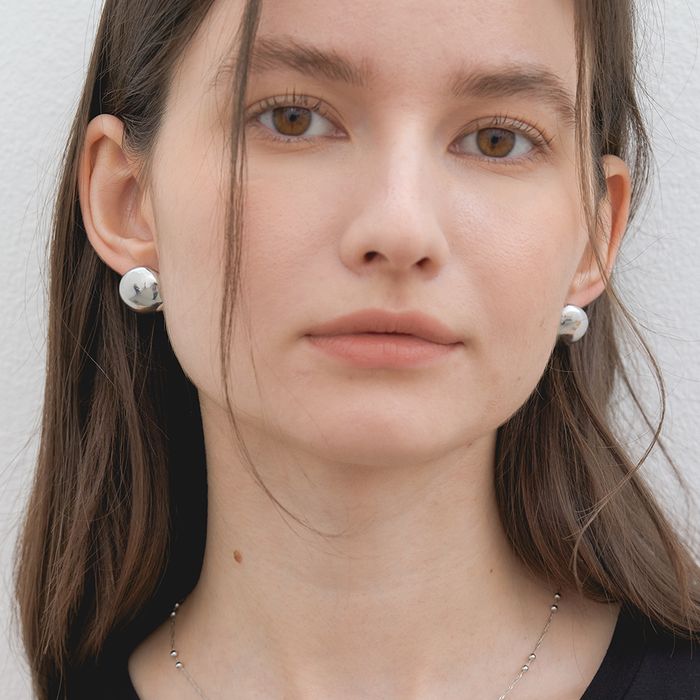 simple large round earrings (E031_silver) - 감도 깊은 취향 셀렉트샵 29CM