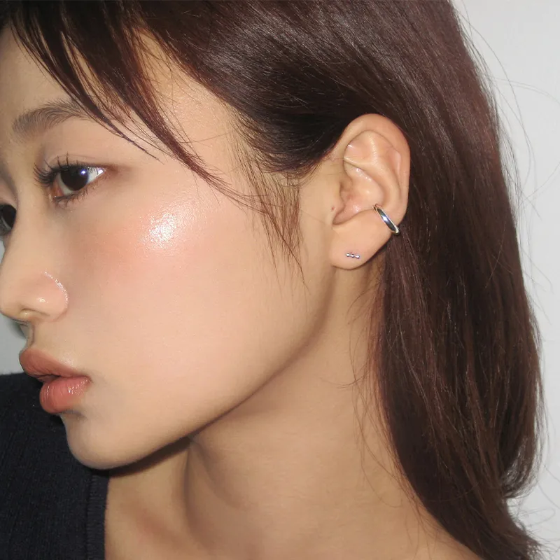 More simple earcuff (Silver) - 감도 깊은 취향 셀렉트샵 29CM