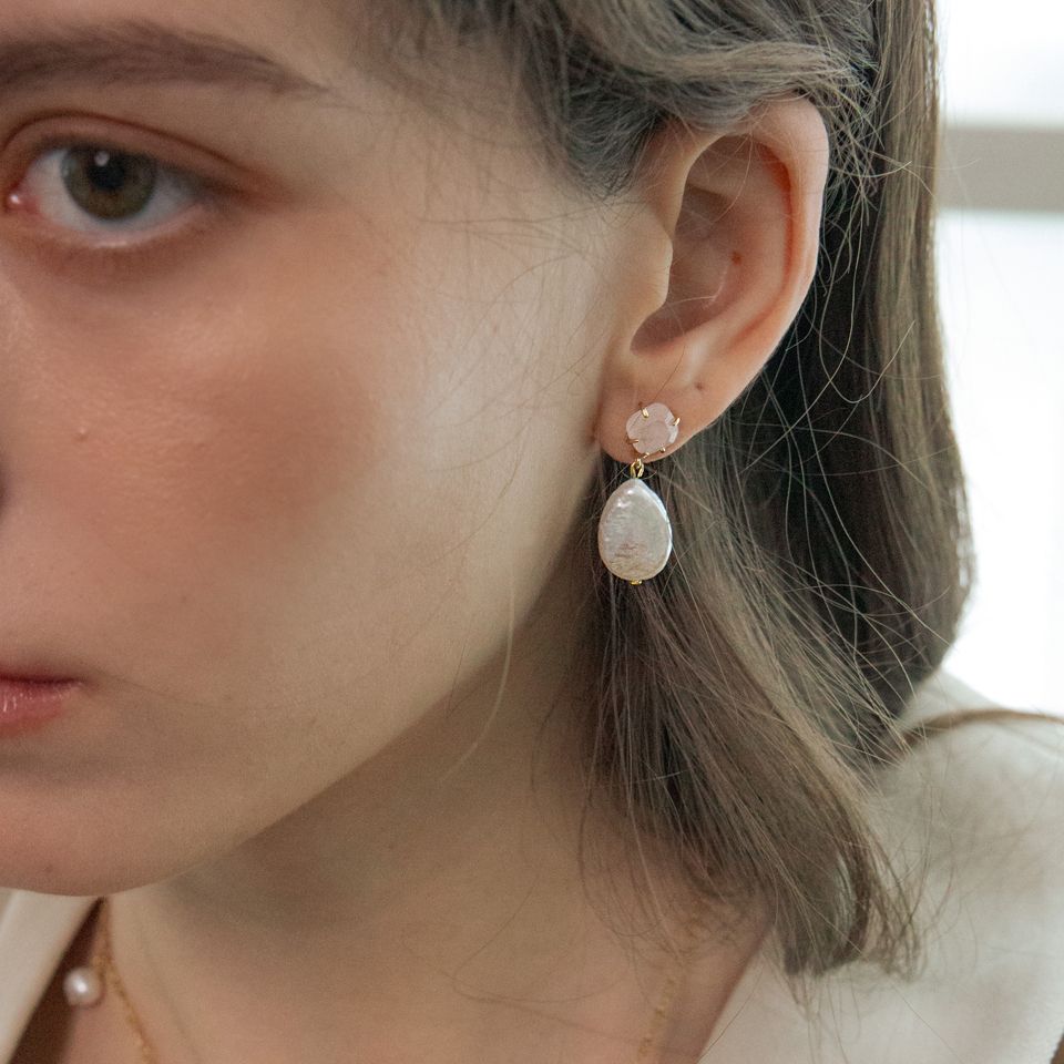 Pink crystal with drop pearl earring - 감도 깊은 취향 셀렉트샵 29CM
