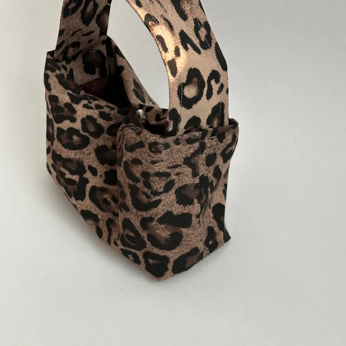 Poki bag _ leopard - 감도 깊은 취향 셀렉트샵 29CM