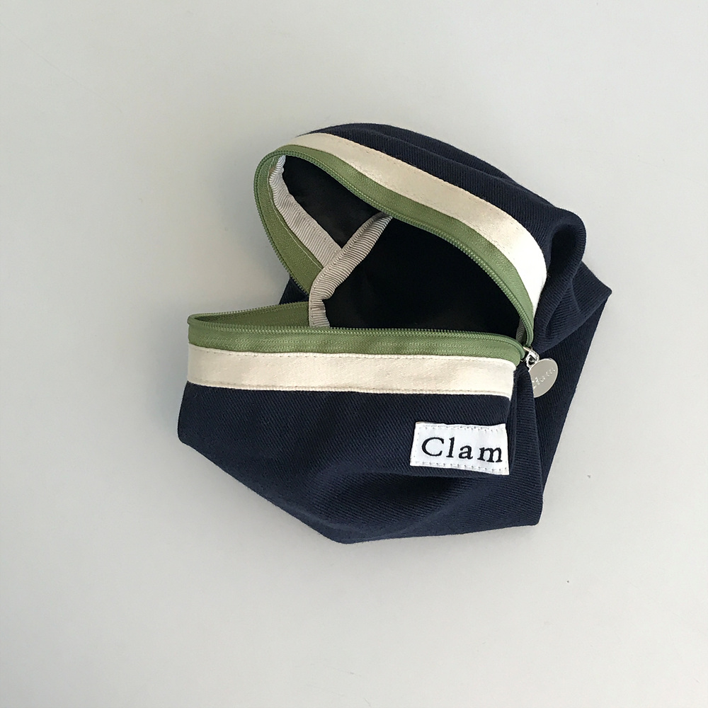 Clam round pouch _ Navy and green - 감도 깊은 취향 셀렉트샵 29CM