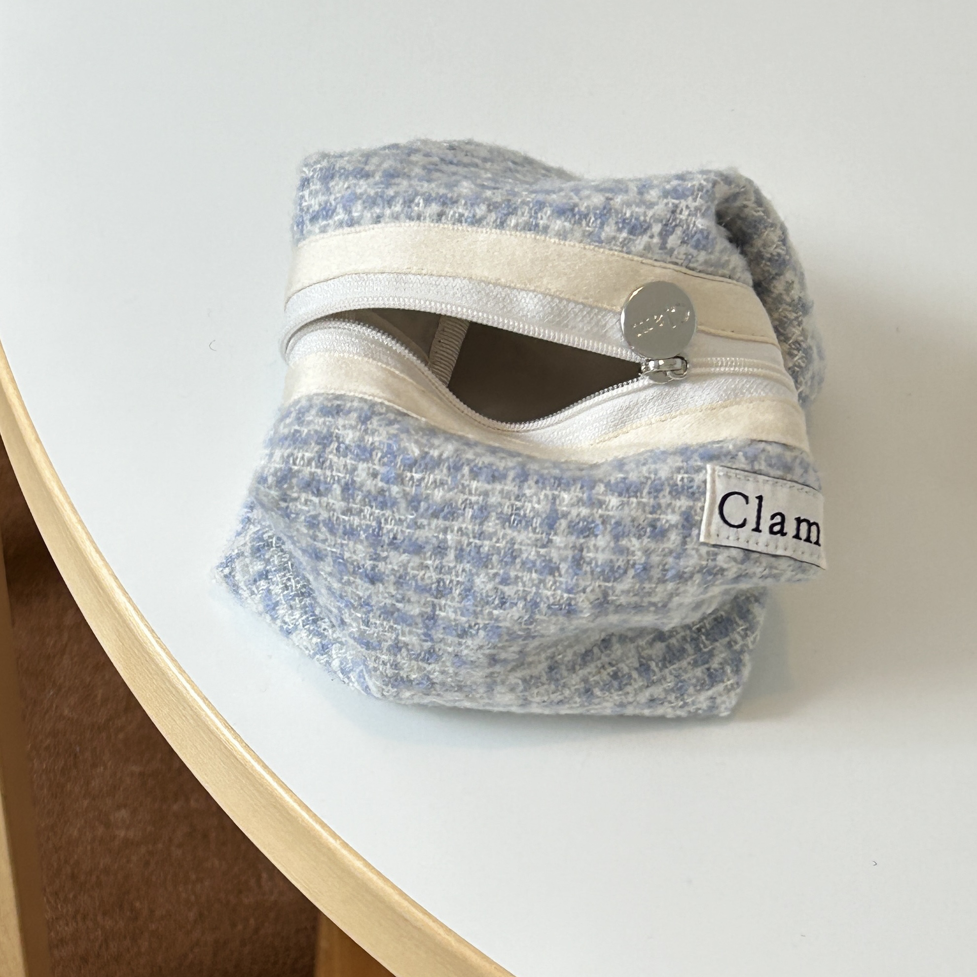 Clam round pouch _ Blue cake - 감도 깊은 취향 셀렉트샵 29CM