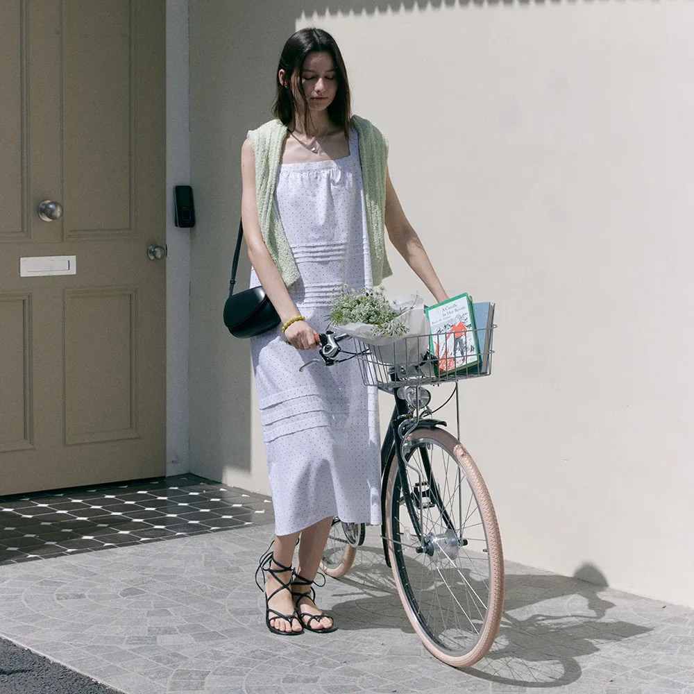 SQUARE-NECK BACK RIBBON DRESS (dot ivory) - 감도 깊은 취향 셀렉트샵 29CM