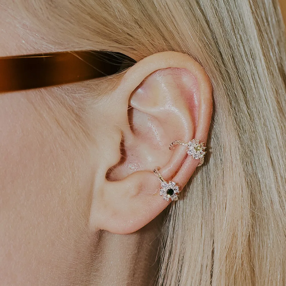 [정채연 착용][실버925] Spring flower earcuff [2color] - 감도 깊은 취향 셀렉트샵 29CM