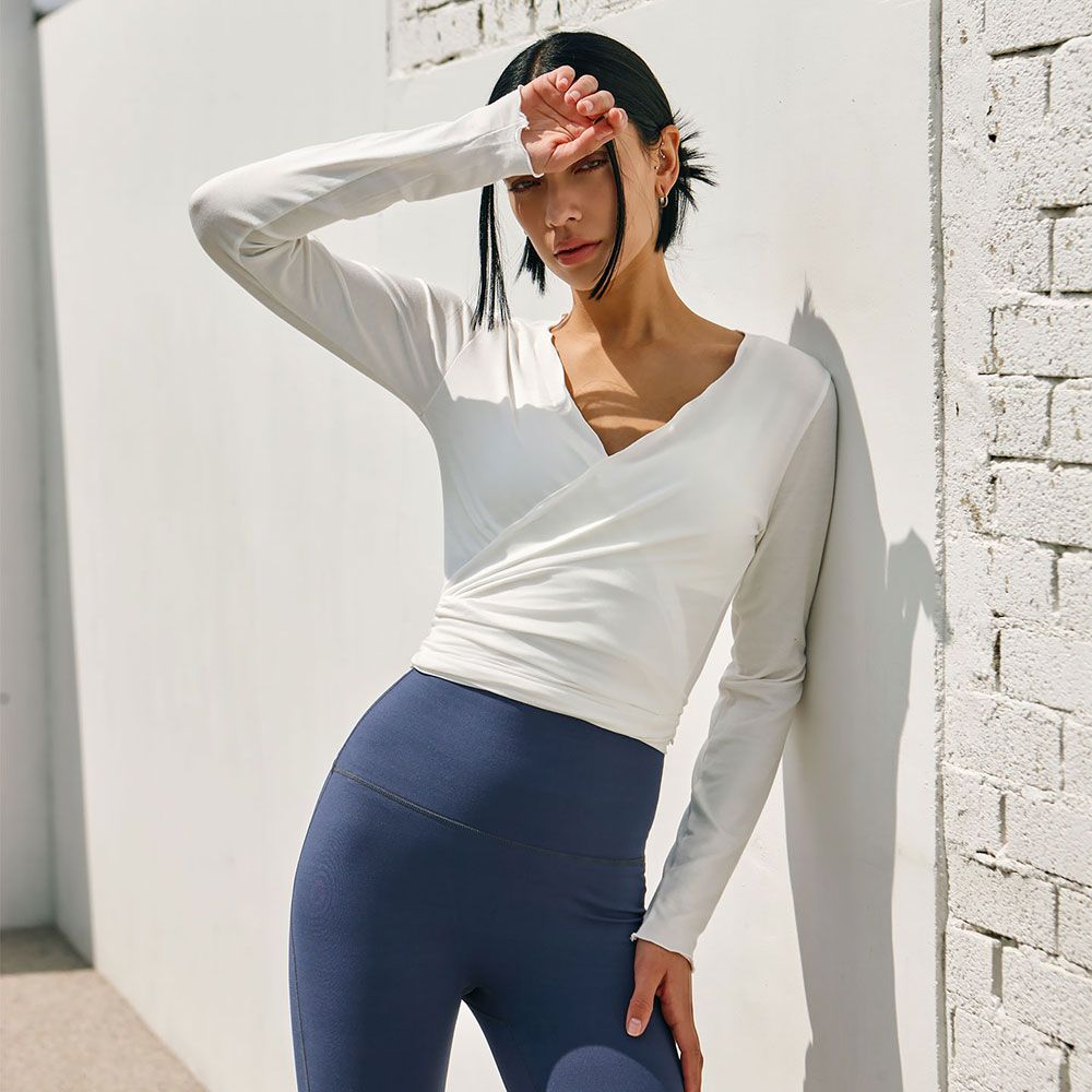 여성 요가복 DEVI-O0017-화이트 필라테스 트리플 트위스트 롱 가디건 - 감도 깊은 취향 셀렉트샵 29CM