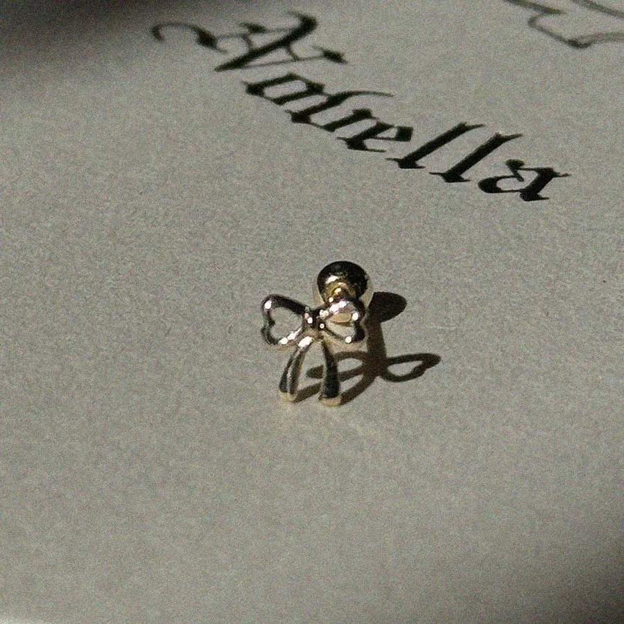 10k 14k Aime Ribbon Piercing - 감도 깊은 취향 셀렉트샵 29CM