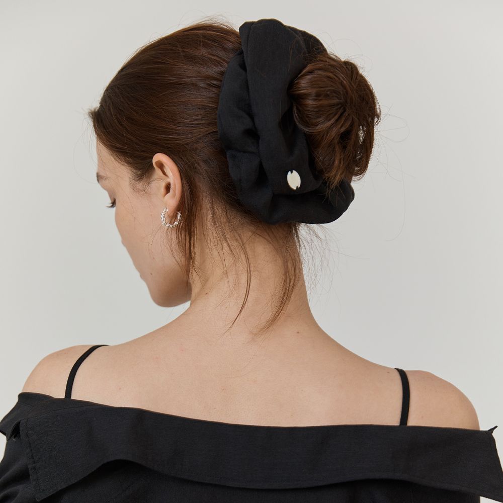 Lazy vacation scrunch (Black) - 감도 깊은 취향 셀렉트샵 29CM