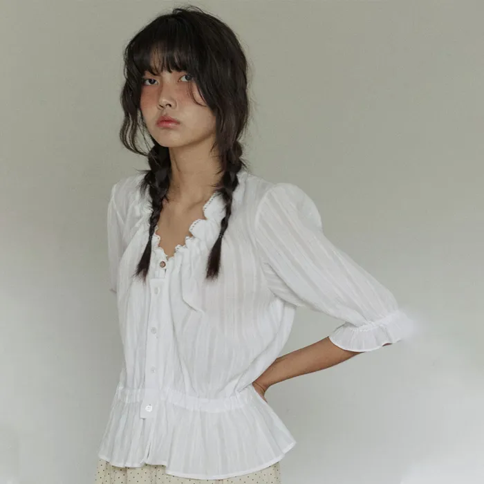 Breeze lace blouse / White - 감도 깊은 취향 셀렉트샵 29CM