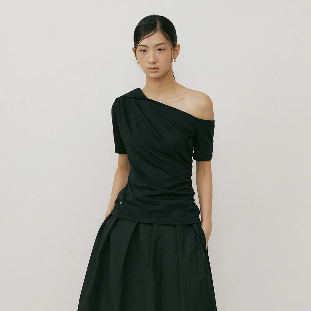 Unbalance Drape Sleeve (black) - 감도 깊은 취향 셀렉트샵 29CM