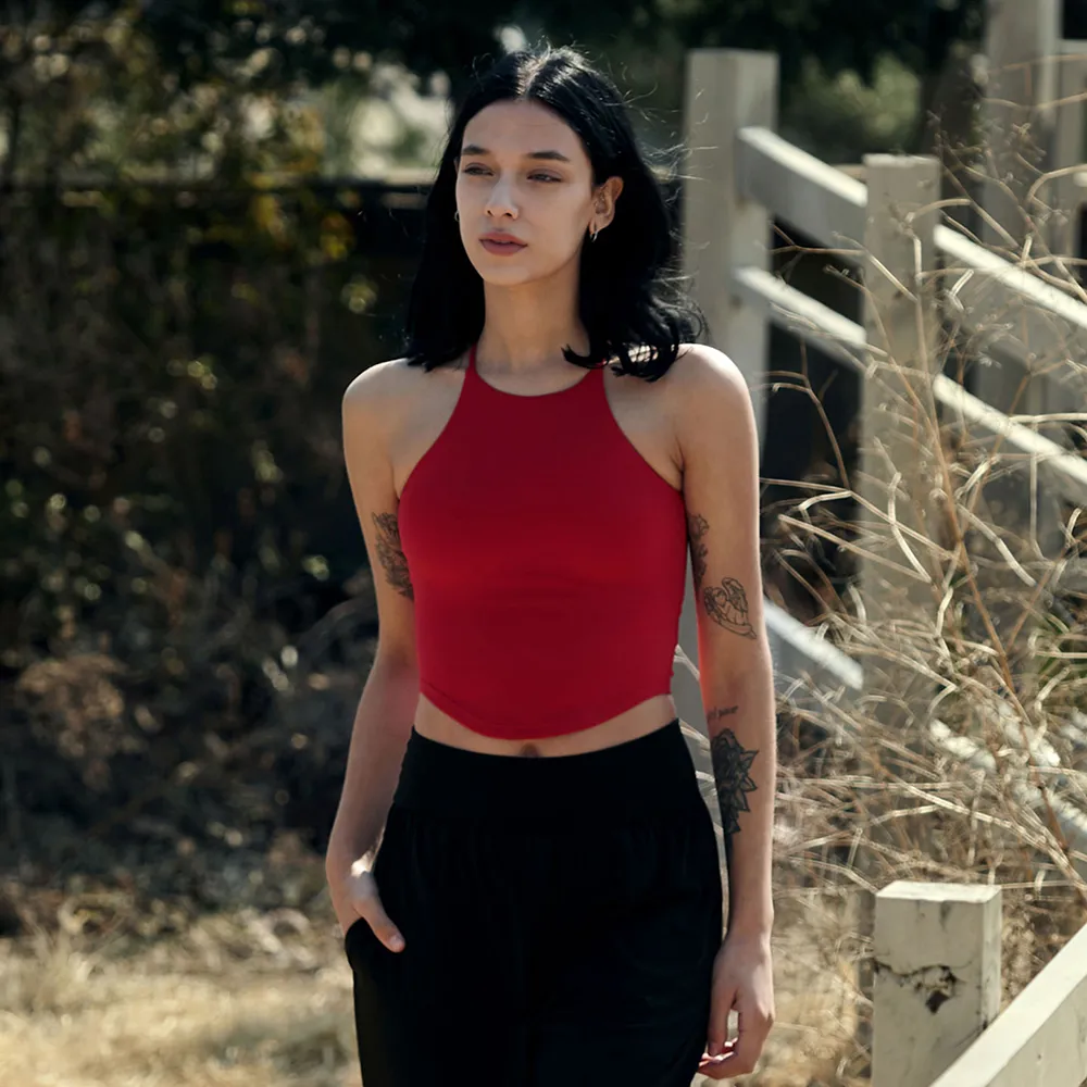 여성 요가복 DEVI-TS0047-레드 필라테스 라운딩 홀터 슬리브리스 - 감도 깊은 취향 셀렉트샵 29CM