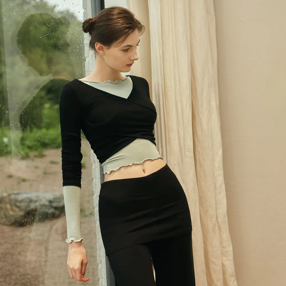 여성 요가복 DEVI-T0041-블랙 필라테스 커브랩 크롭티 - 감도 깊은 취향 셀렉트샵 29CM