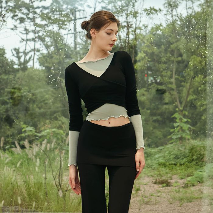 여성 요가복 DEVI-T0041-블랙 필라테스 커브랩 크롭티 - 감도 깊은 취향 셀렉트샵 29CM