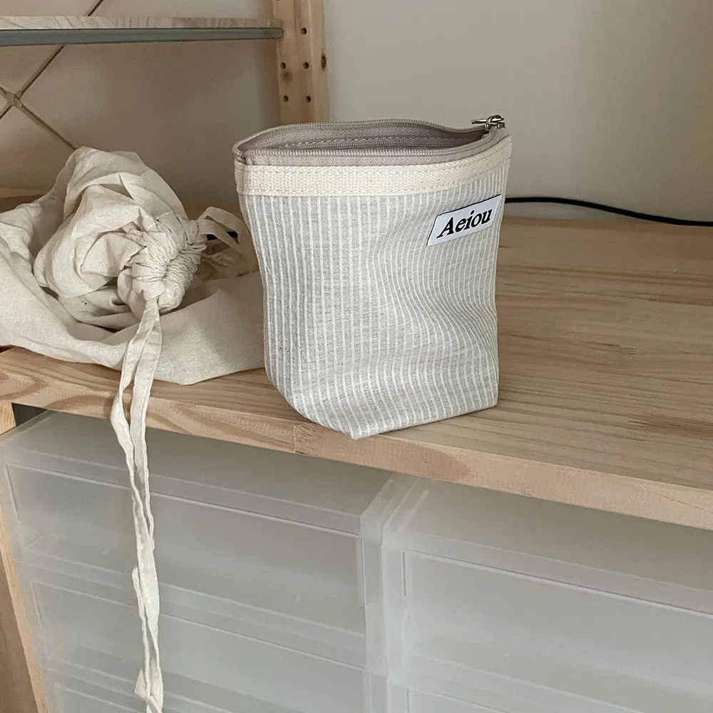 [29CM단독] Aeiou Basic Pouch (M size) Stripe Organic Light Gray - 감도 깊은 취향 셀렉트샵 29CM