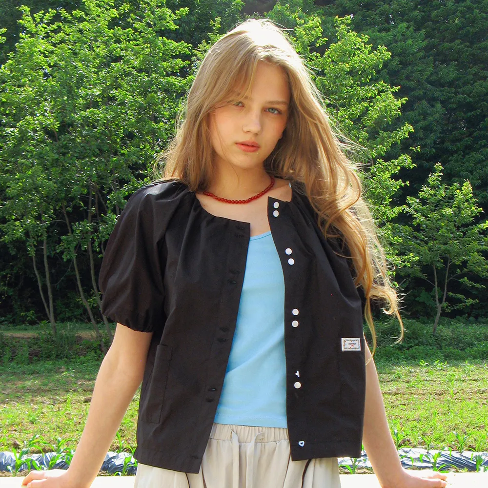 ROUND SHIRRING STRING HALF BLOUSE BLACK - 감도 깊은 취향 셀렉트샵 29CM