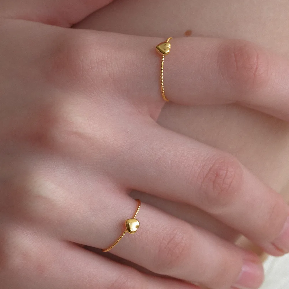 Heart Twist Ring - 감도 깊은 취향 셀렉트샵 29CM