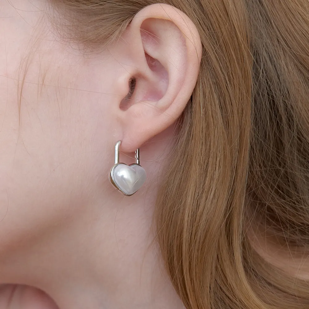 [기은세 착용]Heart Pearl Earring - 감도 깊은 취향 셀렉트샵 29CM