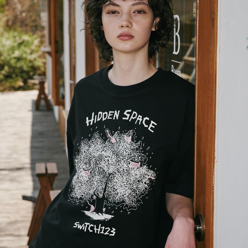 EDEN TREE REGLAN SHORT-SLEEVE T-SHIRT (UNISEX)_SYS7TS02BK - 감도 깊은 취향 셀렉트샵 29CM