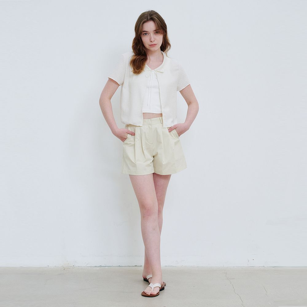 Pintuck short pants _ beige - 감도 깊은 취향 셀렉트샵 29CM