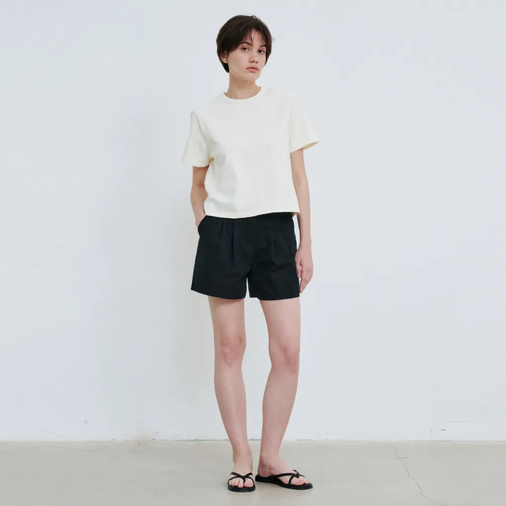 Pintuck short pants _ black - 감도 깊은 취향 셀렉트샵 29CM