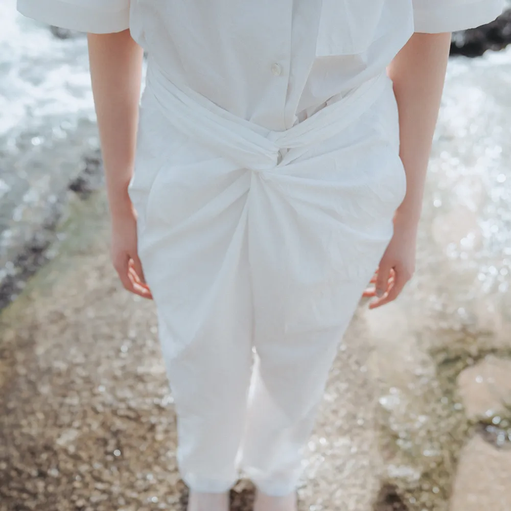 [1차 리오더] Crease Wrap Twisted Pants_White - 감도 깊은 취향 셀렉트샵 29CM
