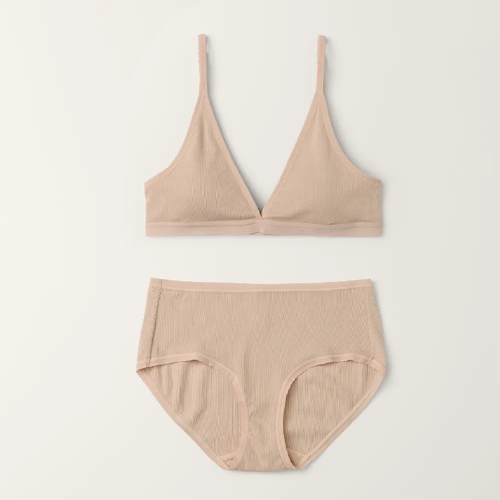 (set) Triangle ribbed modal bra & panties in Sand_삼각 리브드 모달 브라&팬티 샌드 - 감도 깊은 취향 셀렉트샵 29CM