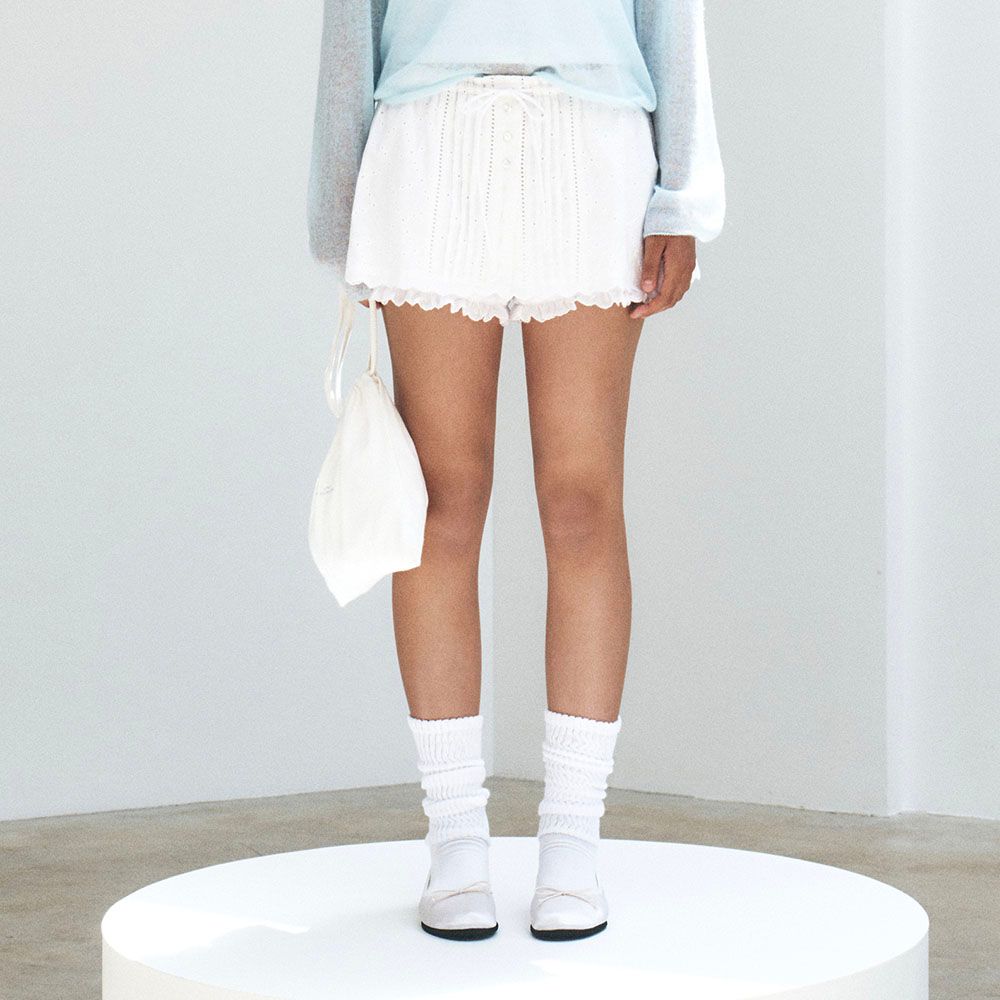 COY LACE SKIRT-PANTS (WHITE) - 감도 깊은 취향 셀렉트샵 29CM