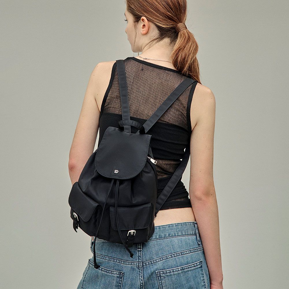 Hug Backpack 허그 백팩 / 블랙 - 감도 깊은 취향 셀렉트샵 29CM