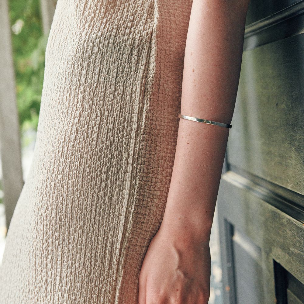 Huit.803 / flat bangle bracelet - 감도 깊은 취향 셀렉트샵 29CM